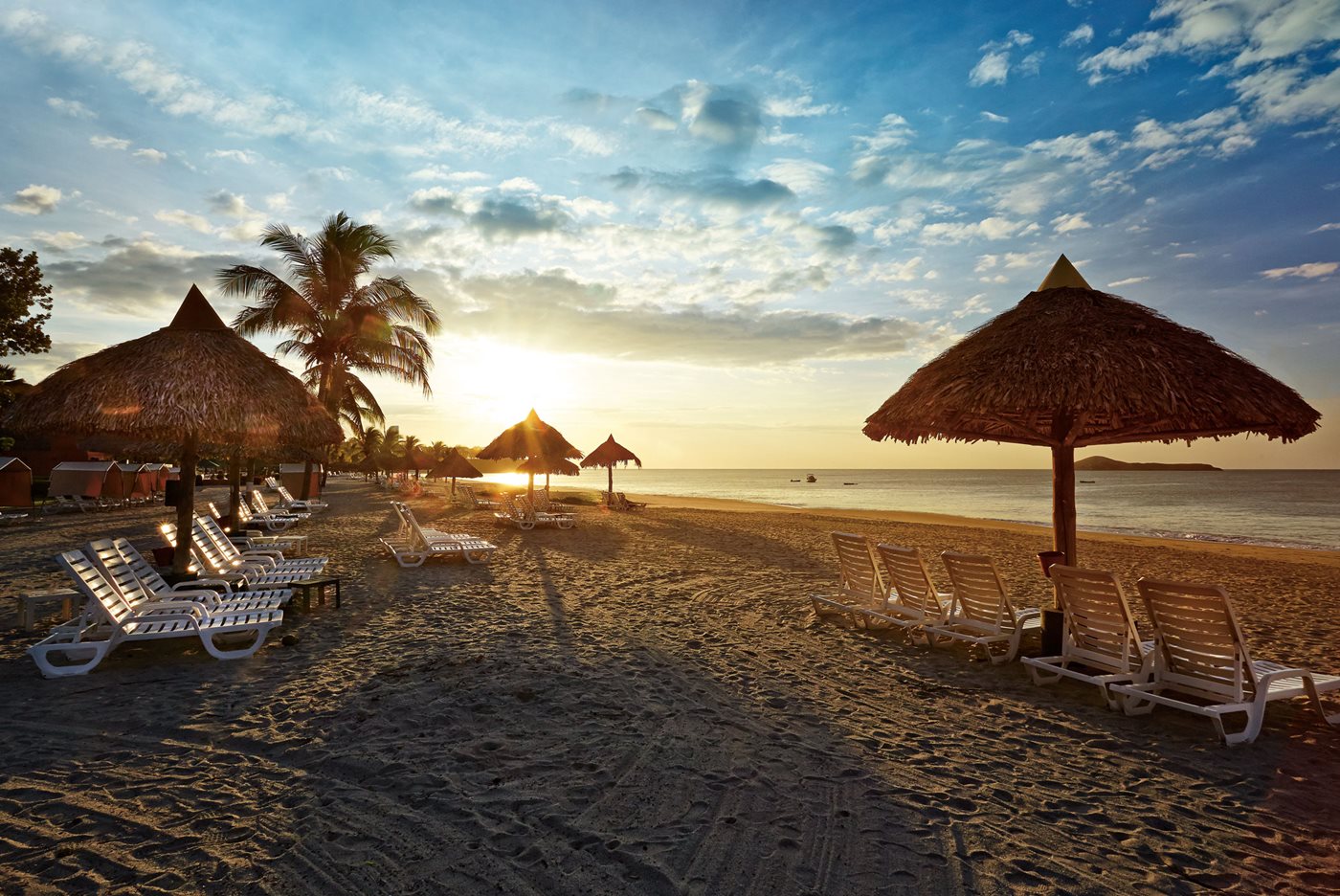 Inclusions et Services - Grand Decameron Panamá, A Trademark All ...